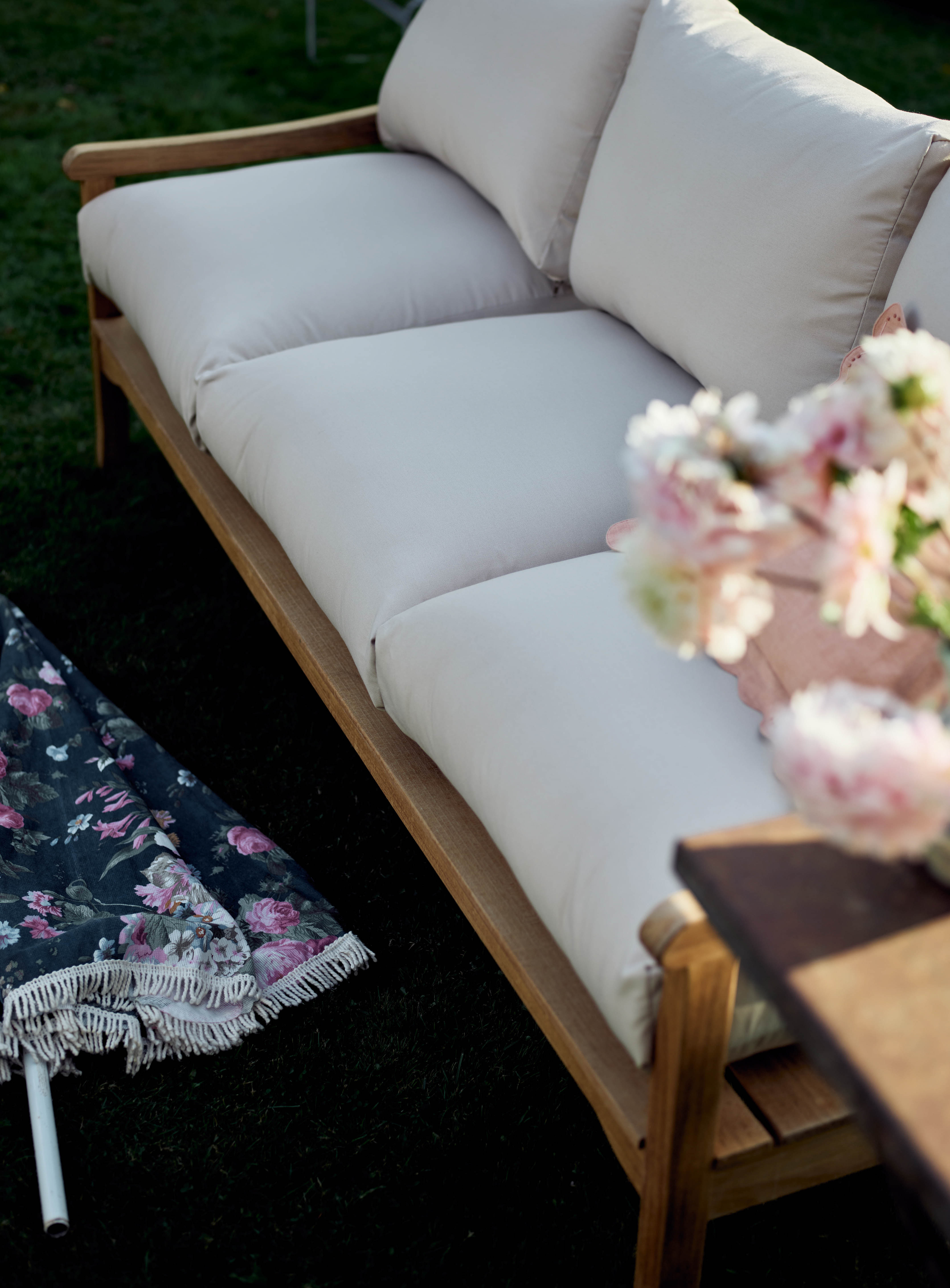 Emerson Garden Sofa, Natural – Rowen & Wren