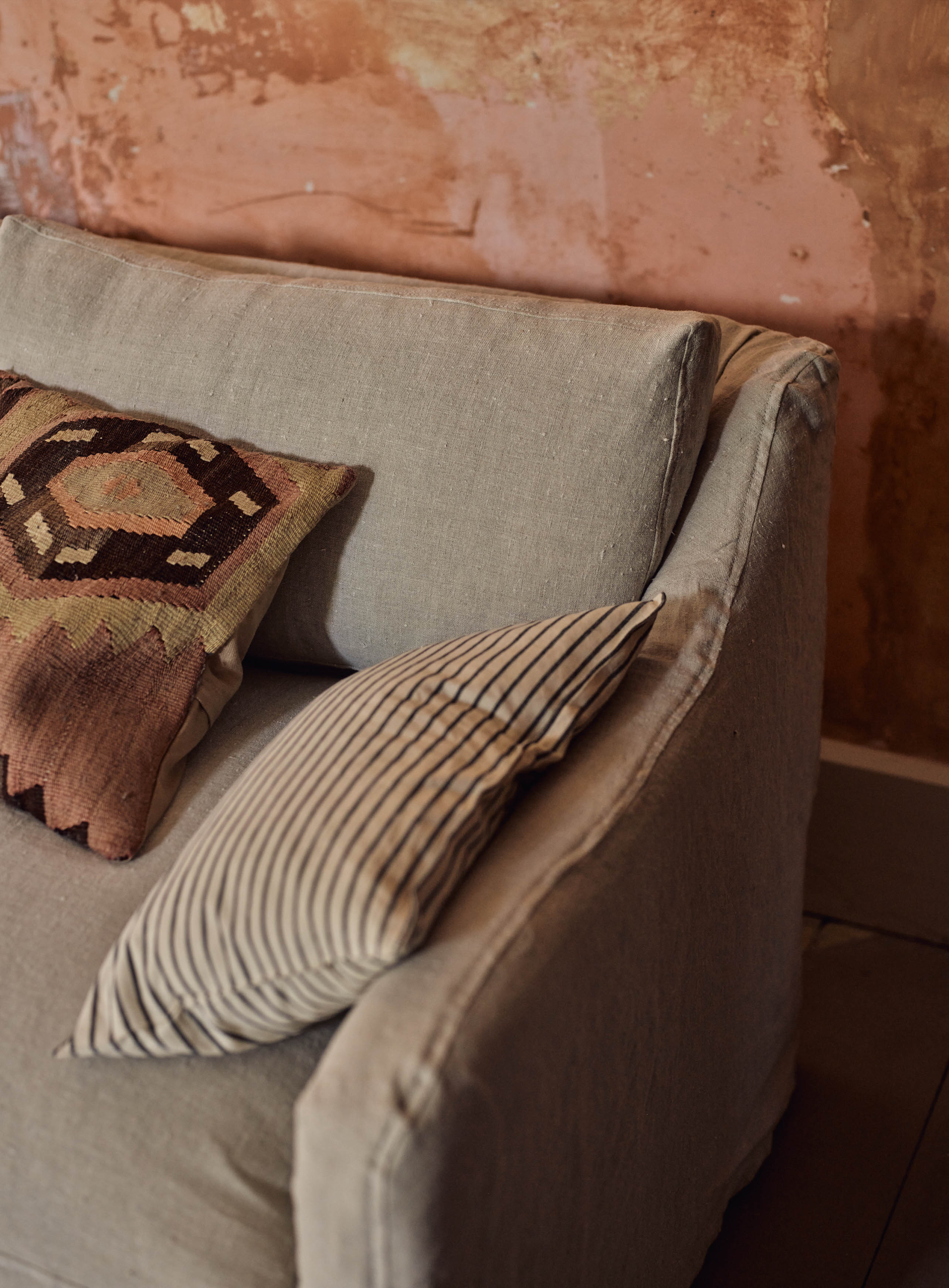 Warren Loose Cover Sofa, Flax Linen | Rowen & Wren