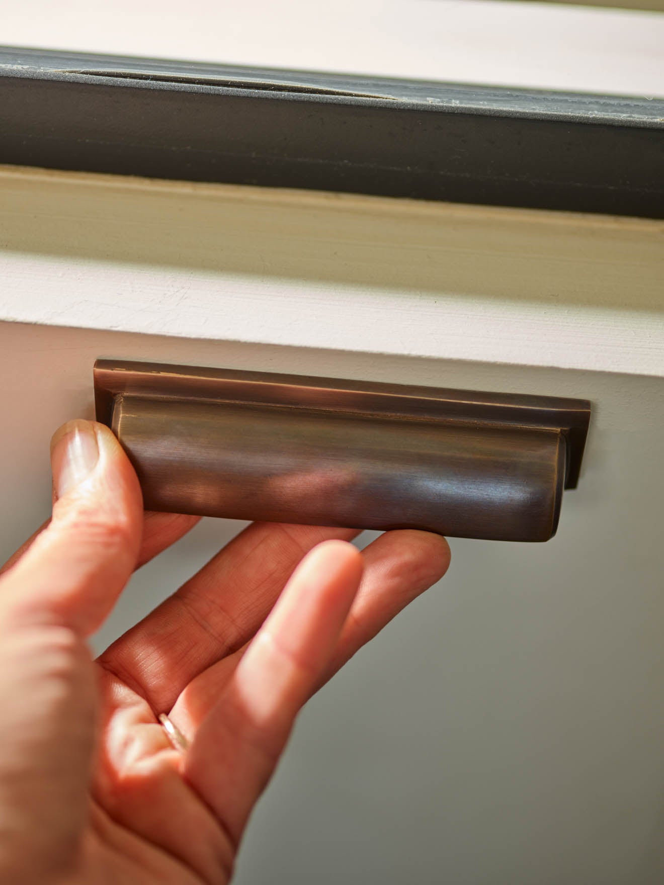 Grove Rectangular Cup Handle, Aged Bronze | Rowen & Wren