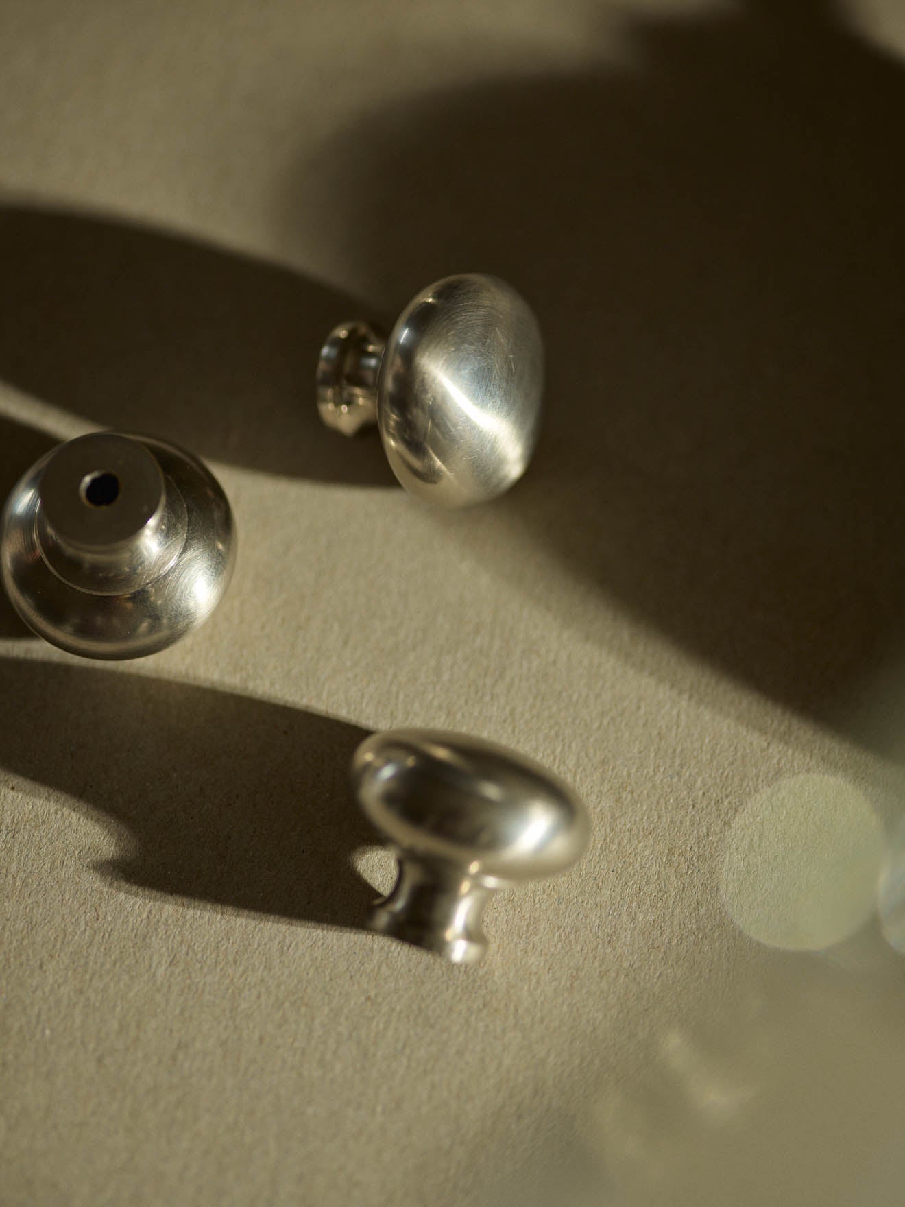 Grove Simple Knob, Large | Metal Drawer Knob | Rowen & Wren