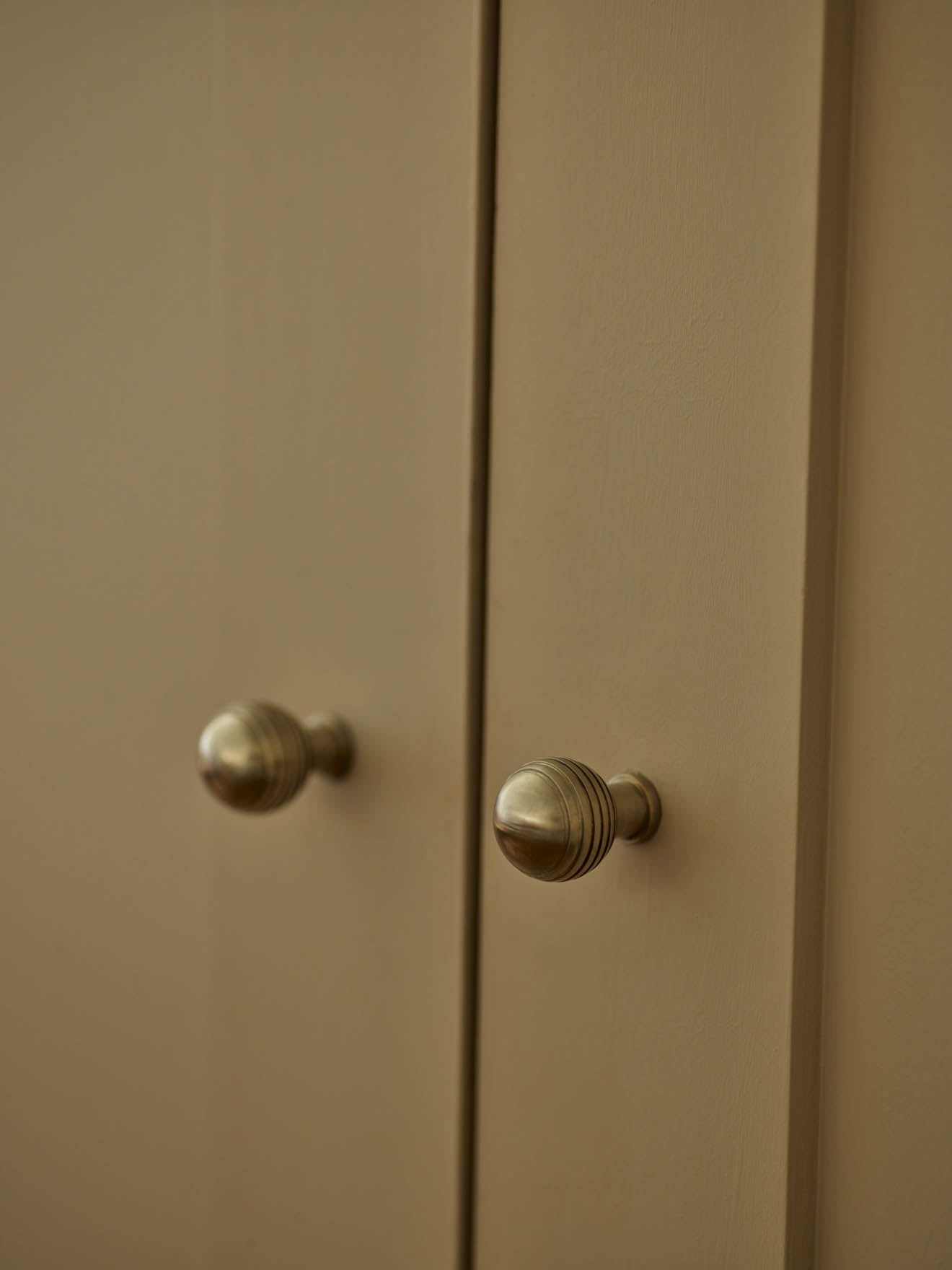 Grove Grooved Rounded Knob, Matt Nickel | Rowen & Wren