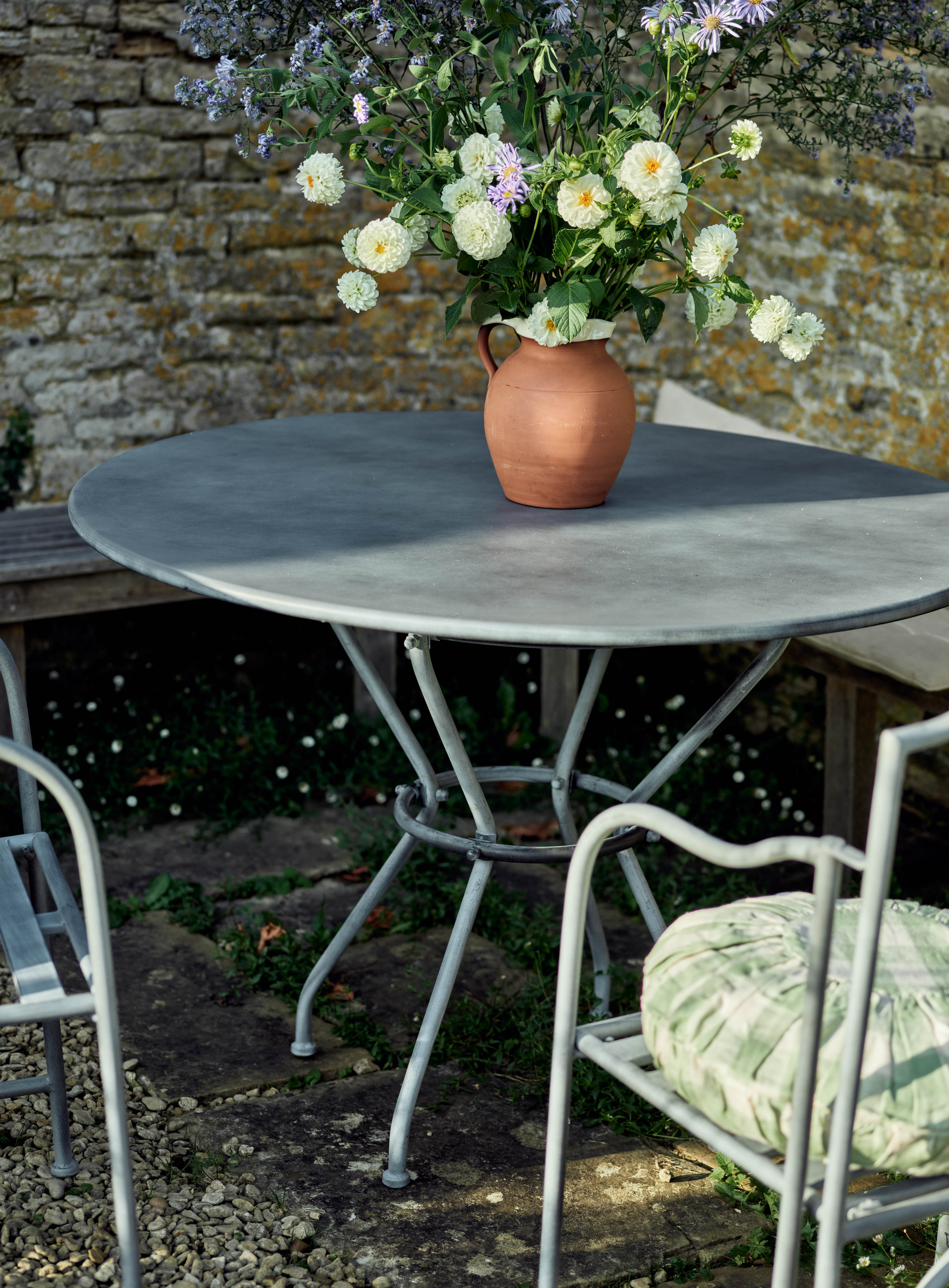 Ludlow - Round Metal Garden Table | Rowen & Wren