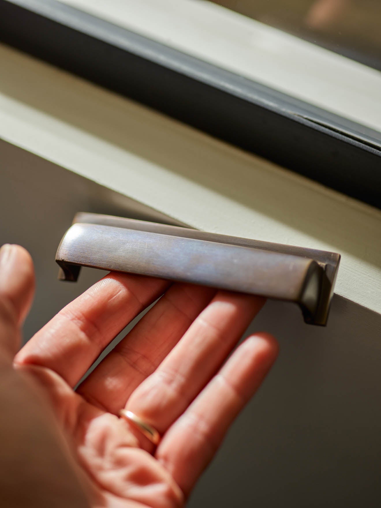 Grove Rectangular Cup Handle, Aged Bronze | Rowen & Wren