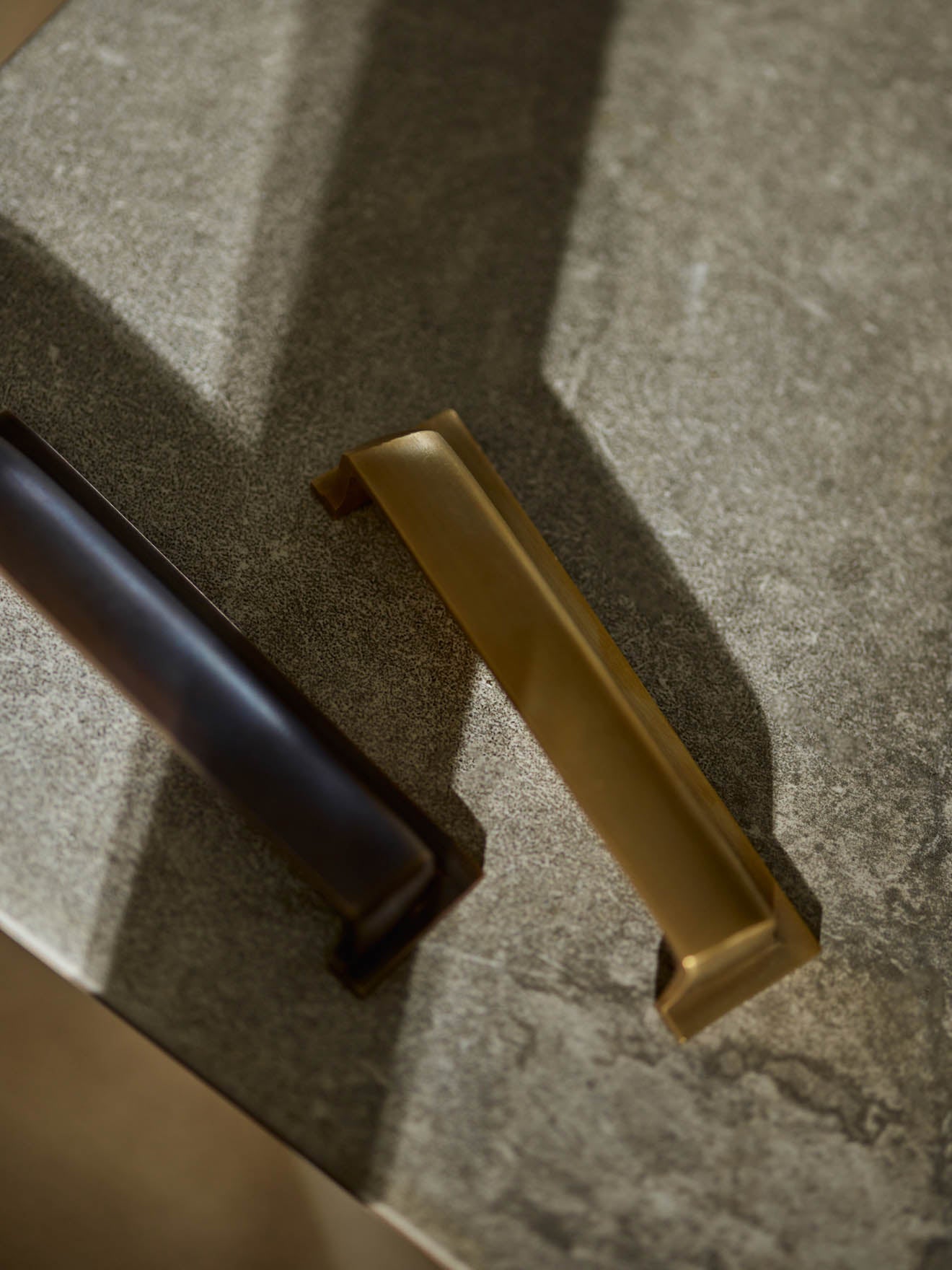 Grove Rectangular Cup Handle, Matt Brass | Rowen & Wren