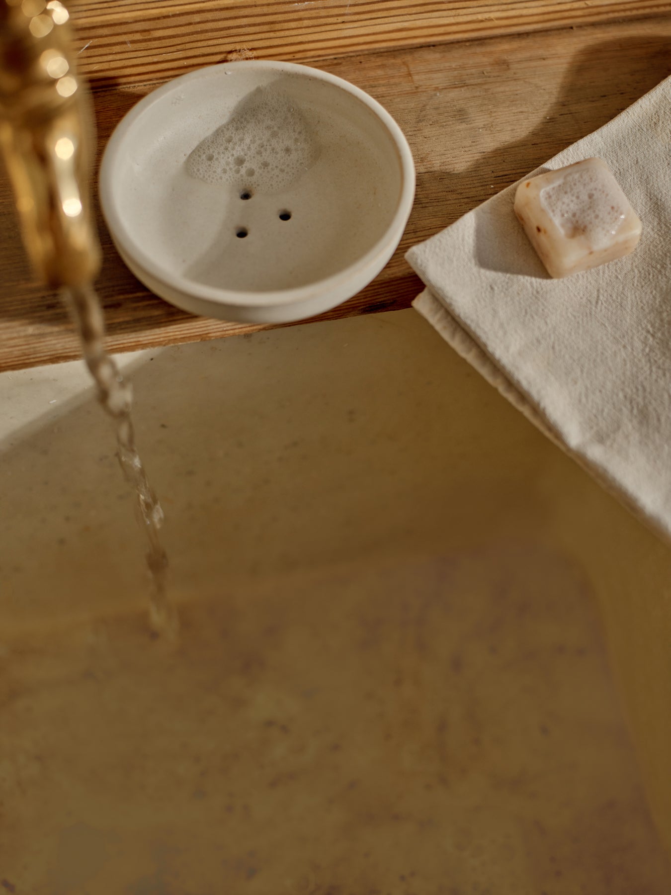 Handmade Stoneware Soap Dish | Rowen & Wren