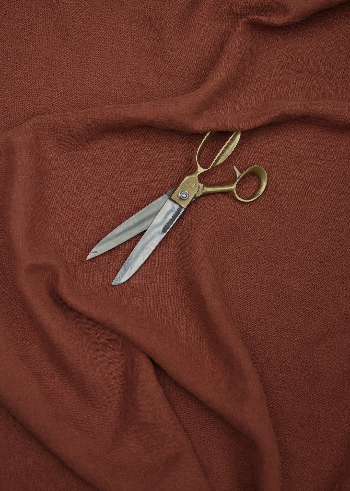 Rustic Linen, Rust – Rowen & Wren